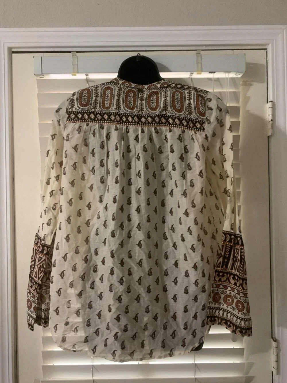 Billabong | Tops | Billabong Bohostyle Buttondown Paisley Print Cotton ...